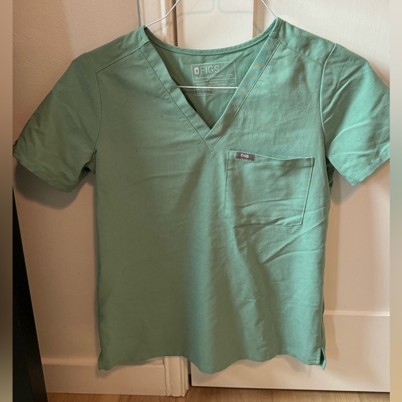 Figs | Tops | Figs Jade Catarina Onepocket Scrub Top | Poshmark